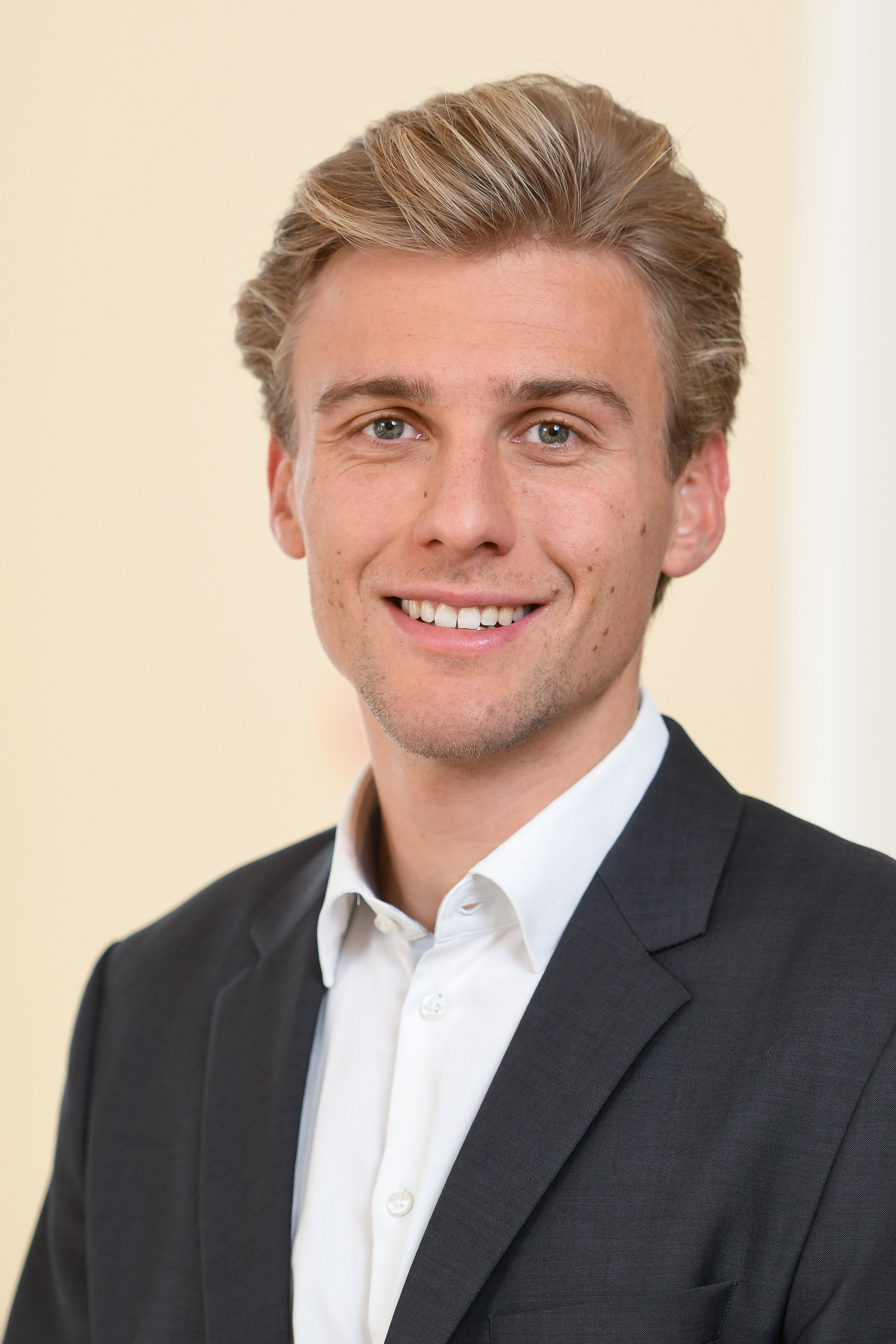 International Management and Communications (IM) - Faculty - Summer ...